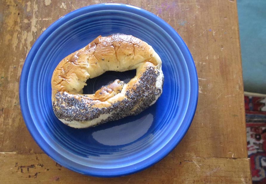 Mon dieu! Le Brokavore deigns to try $2.50 Canadian bagels
