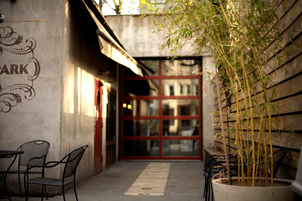 Lookin' for love in all the right places: 8 great first date bars