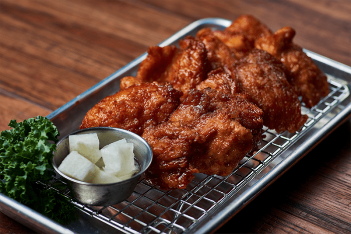 The 2017 guide to Brokelyn-approved bars is here!